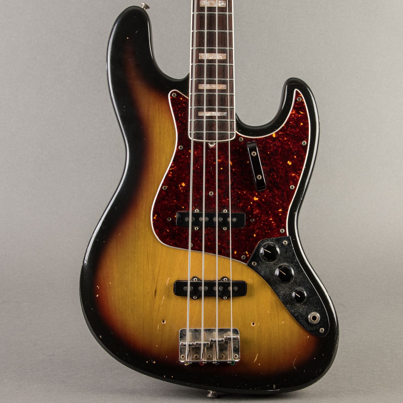 Carter Vintage - Fender Jazz Bass 1969, Sunburst | Carter Vintage Guitar